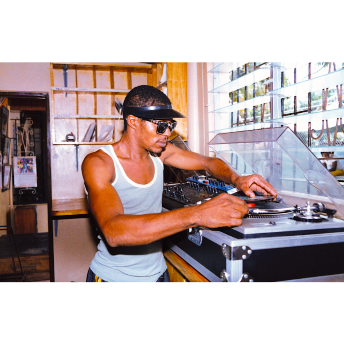Dancehall: The Rise of Jamaican Dancehall Culture (Beth Lesser)